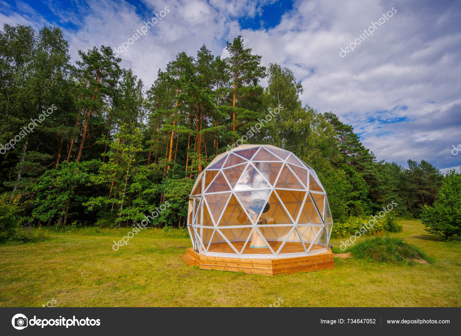 Scenic View Observatory Buildings Domes Surrounded Trees Green Lawns ...