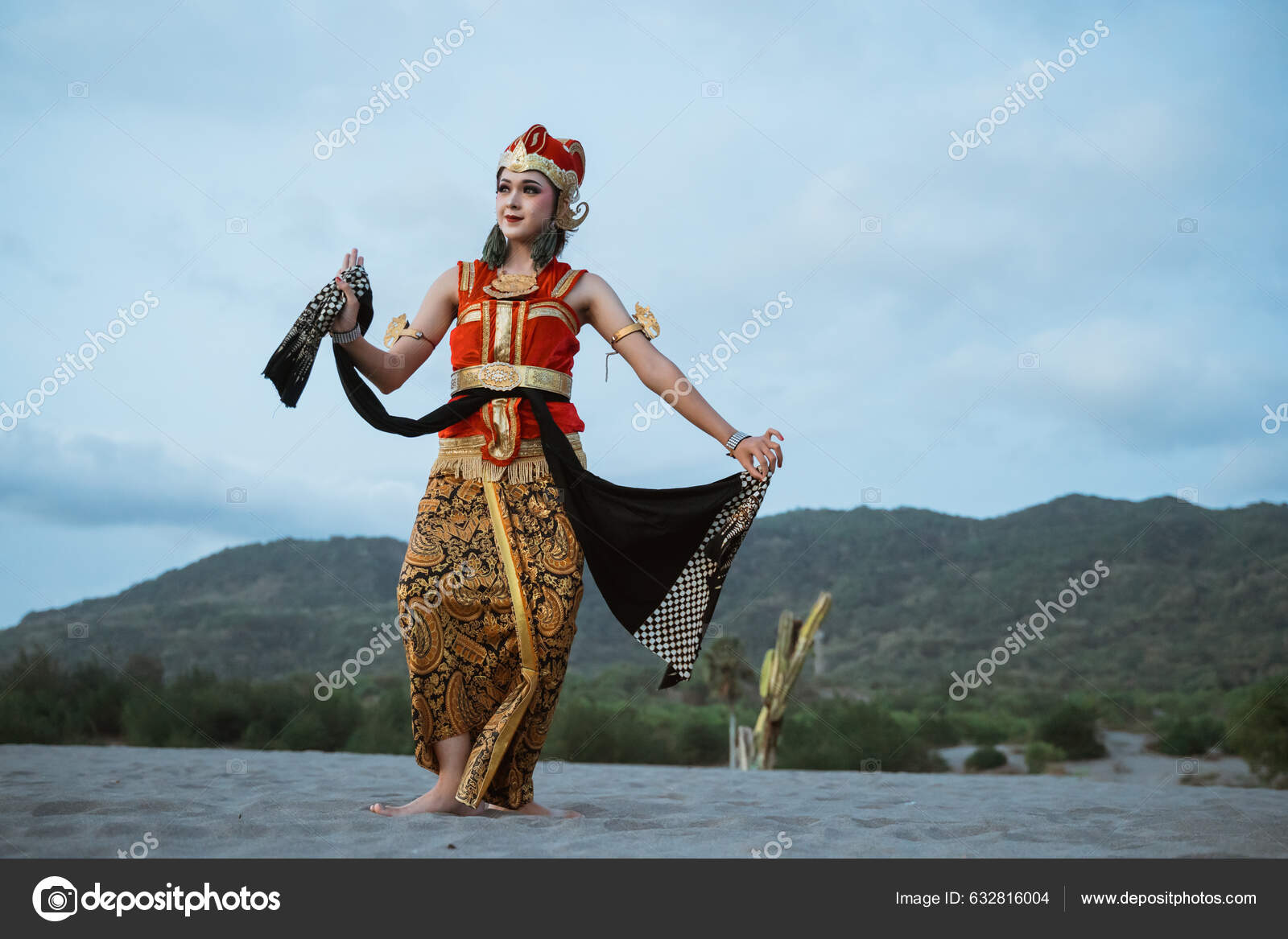 Portrait Young Women Presenting Traditional Javanese Dance Movements ...