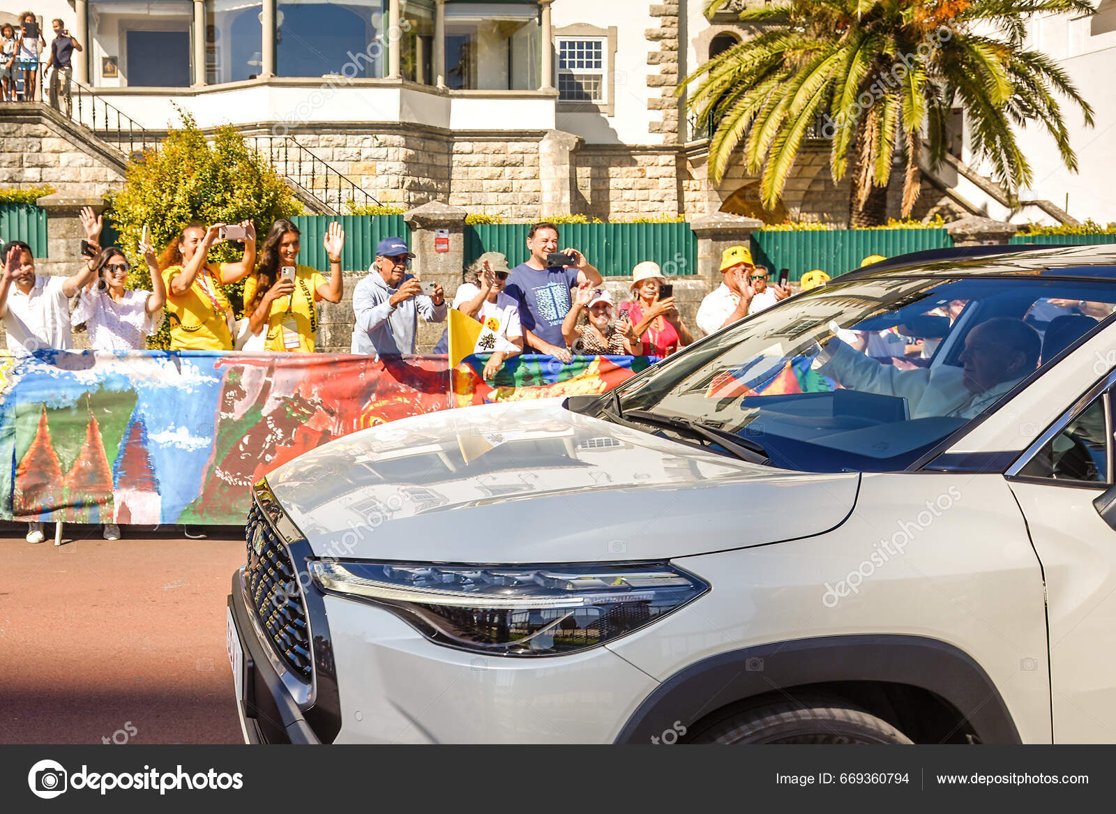 Cascais Portugal Agosto 2023 Papa Francisco Reúne Con Jóvenes Scholas ...