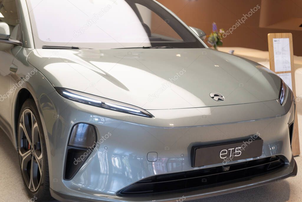 SUV eléctrico de la marca china Nio, totalmente eléctrico ET5 en Studio, vehículo de elegancia ...
