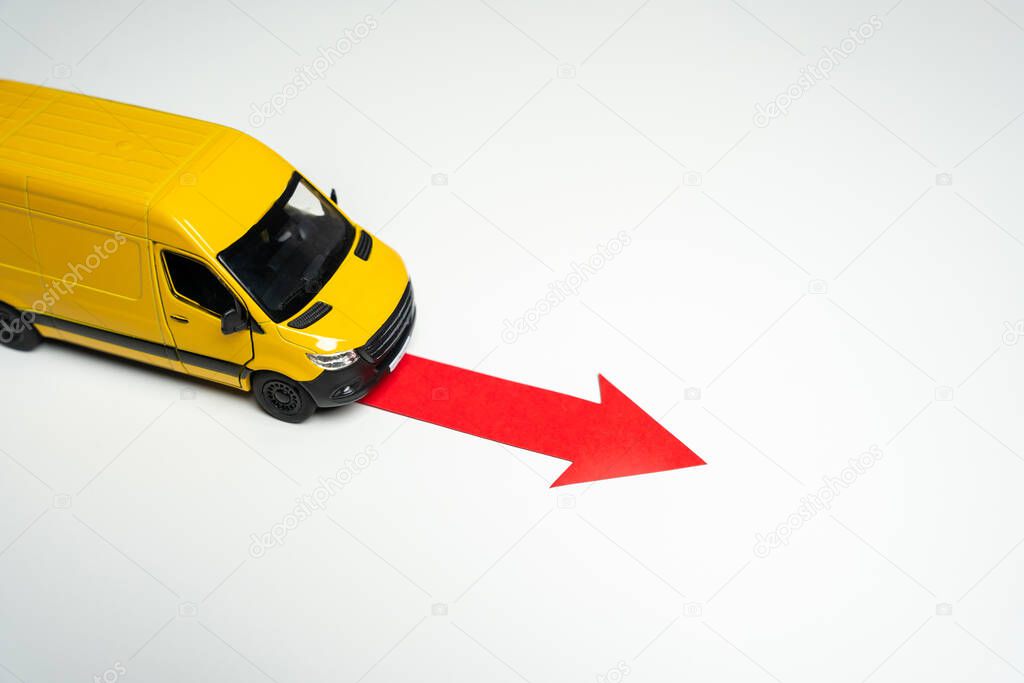 Furgoneta de reparto y flecha delantera. Eficiencia, rapidez y ...