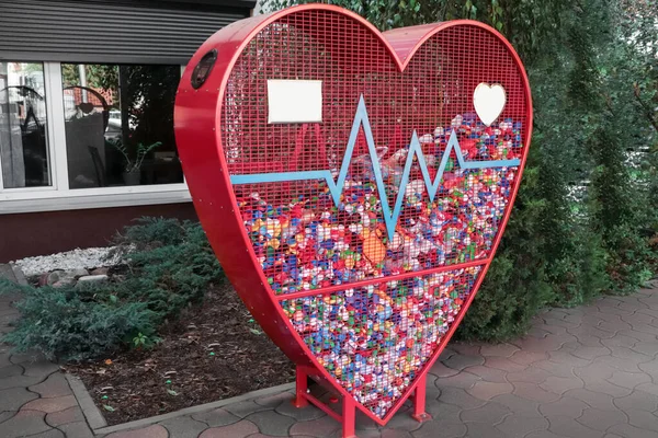 Reciclaje botella corazon fotos de stock, imágenes de Reciclaje botella ...