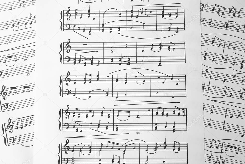 Hojas de música. Melodías escritas con diferentes símbolos musicales ...