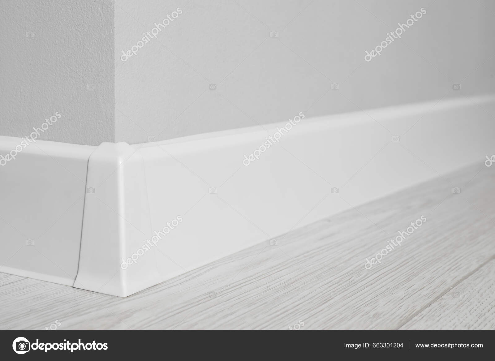 White Plinth Connector Laminated Floor Wall Indoors Closeup — Stock ...