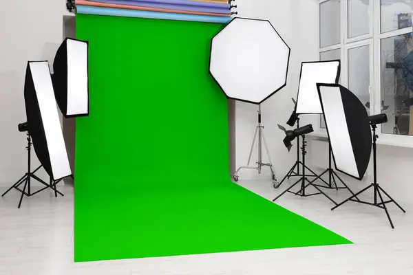Green screen studio Stock Photos, Royalty Free Green screen studio ...