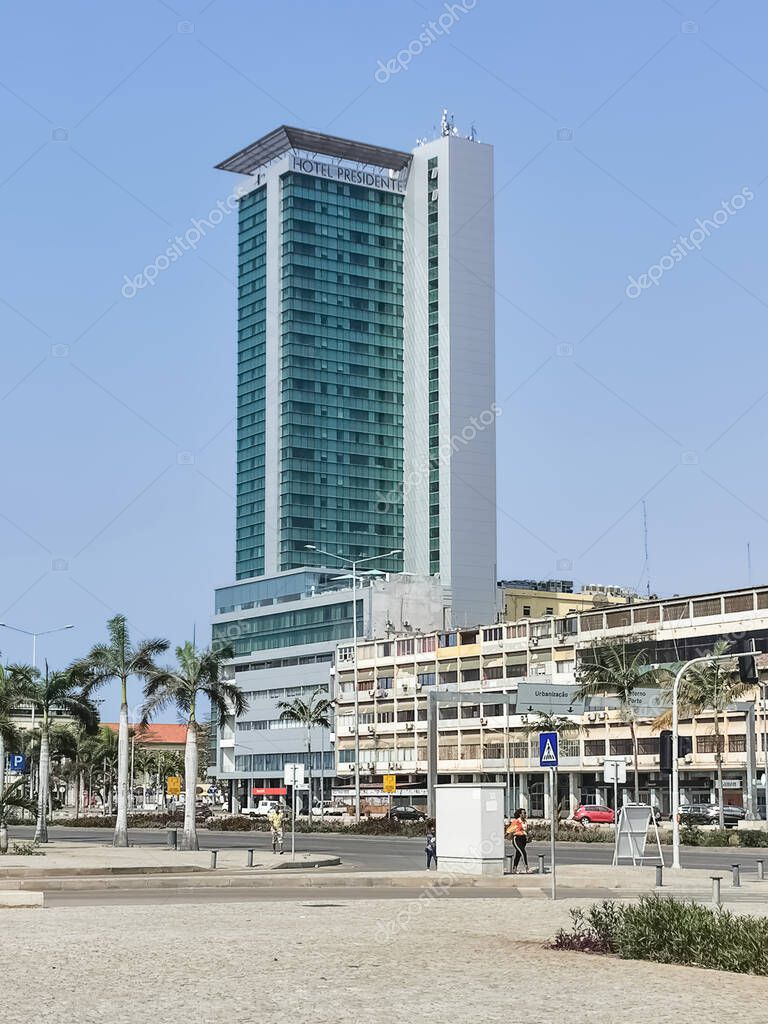 Luanda Angola - 09 17 2022: Vista desde el Hotel Presidente, el moderno ...
