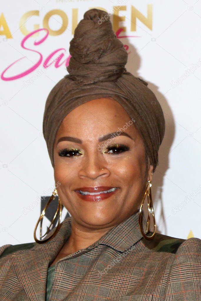 LOS ANGELES - JAN 8: Simone Smith at A Golden Salute to Sheryl Lee ...