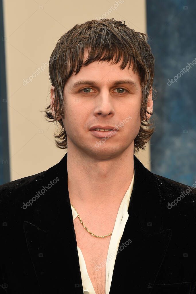 LOS ÁNGELES - 12 DE MARZO: Mark Foster en la Vanity Fair Oscar Party ...