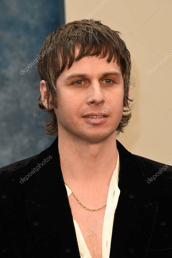 LOS ÁNGELES - 12 DE MARZO: Mark Foster en la Vanity Fair Oscar Party ...