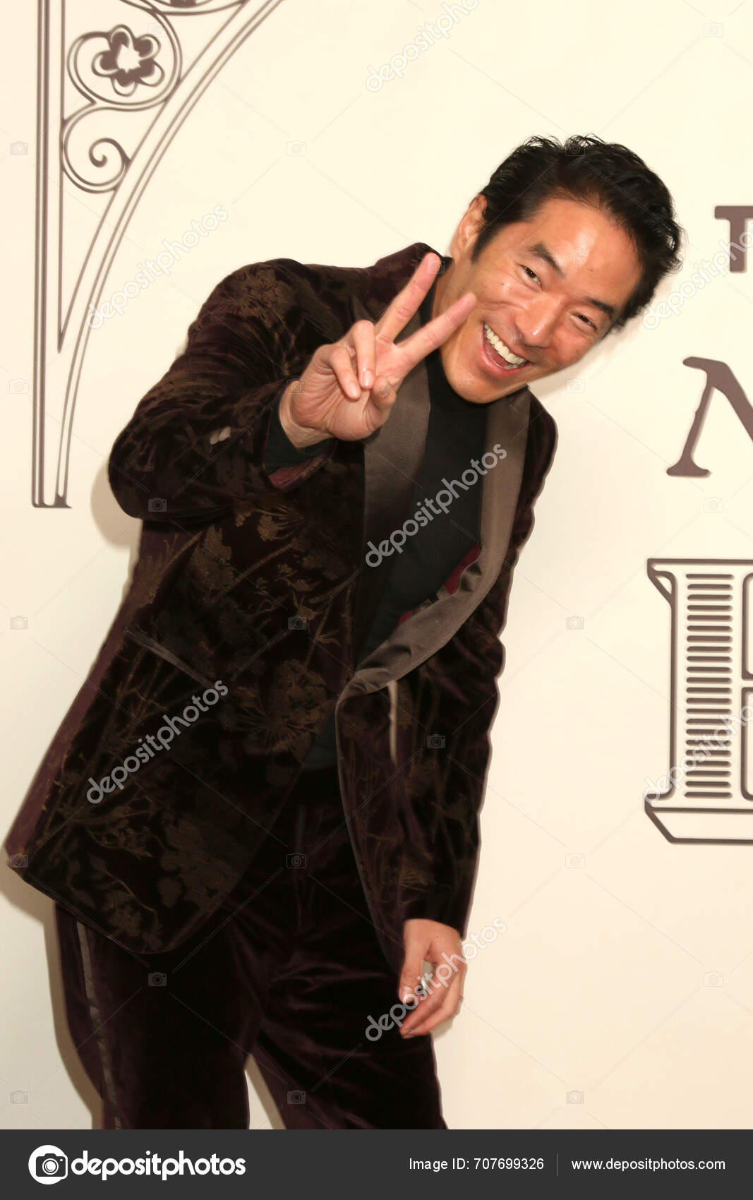 Los Angeles Jan Leonardo Nam Gala Art Elysium Heaven 2024 — Photo ...