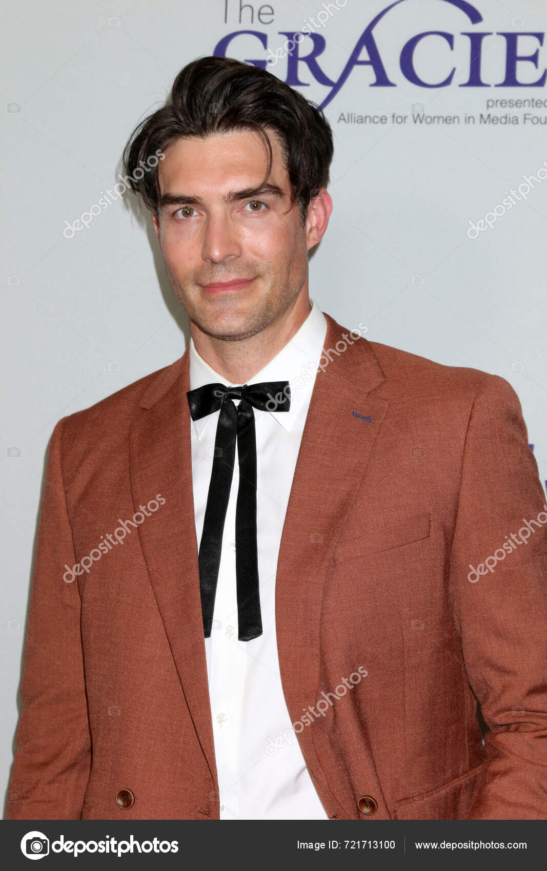 Los Angeles Usa May 2024 Peter Porte 2024 Gracie Awards — Stock Editorial Photo © Jean_Nelson ...