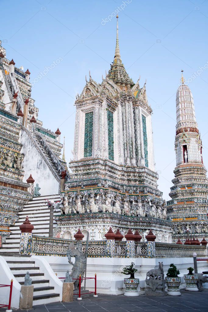 Impressive architectural details of Wat Arun (The Temple of Dawn) in ...