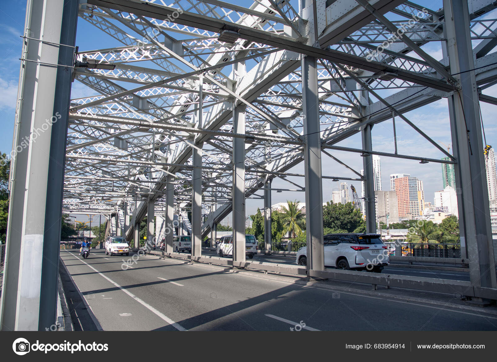 Manila Philippines Oct 2023 Manuel Quezon Memorial Bridge Manila Quezon ...