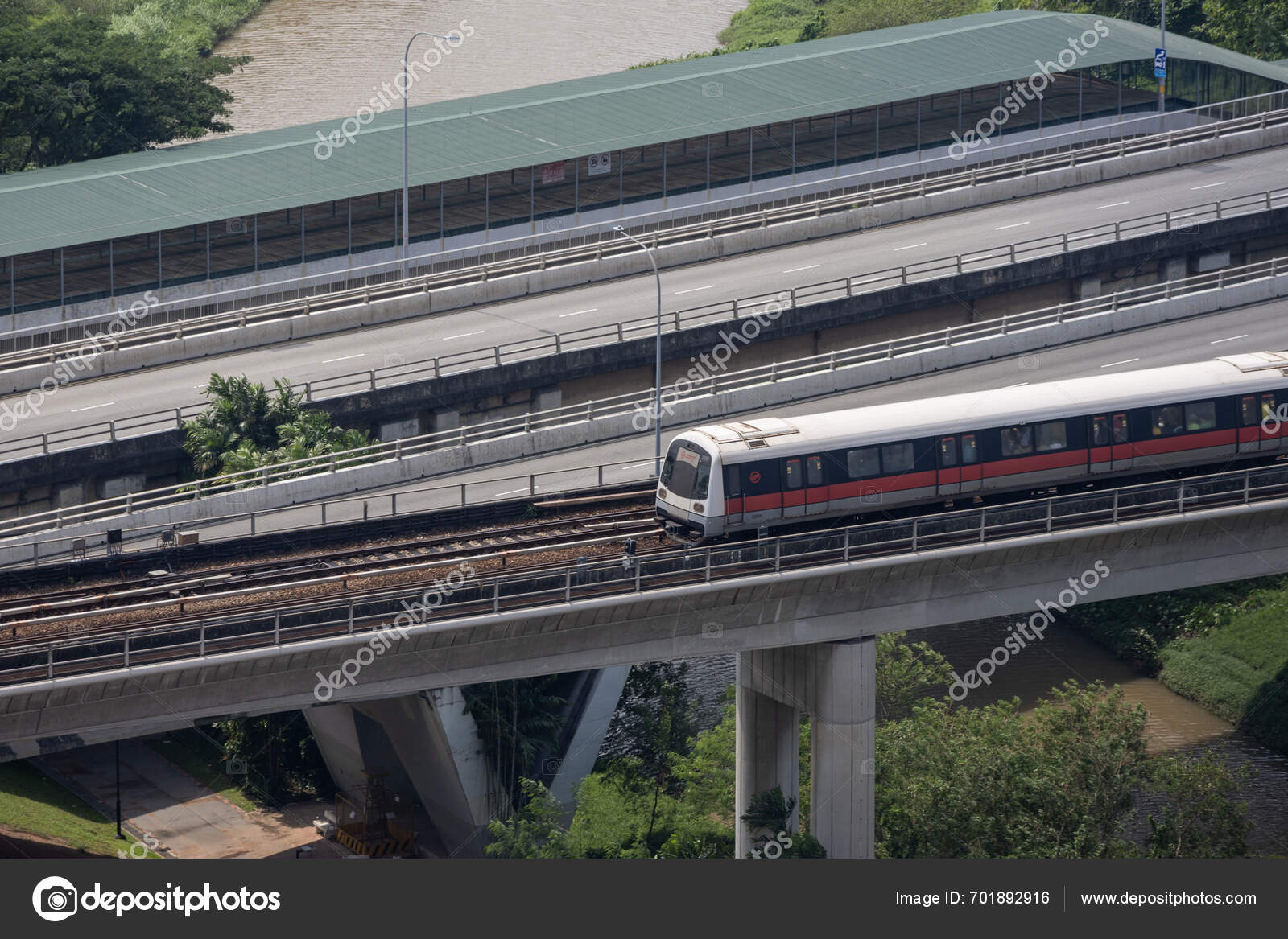 Singapore Feb 2024 Mrt Train Travel Track Singapore Mrt Train — Stock ...