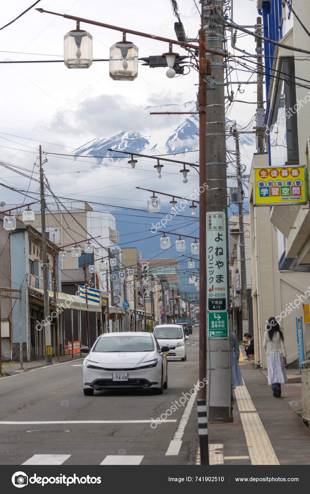 Shimoyoshida Japan May 2024 View Mount Fuji Shimoyoshida Honcho Street ...