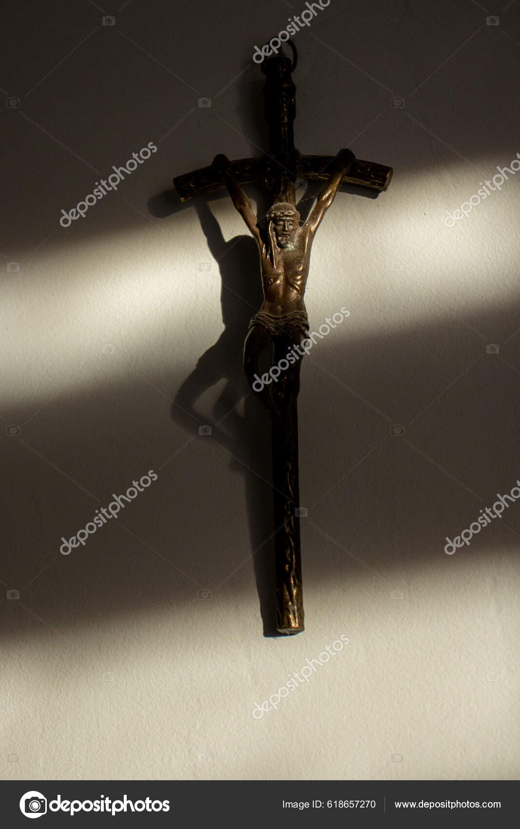 Metal Cross Jesus Christ Crucifix Jesus Christ White Wall Catholic ...