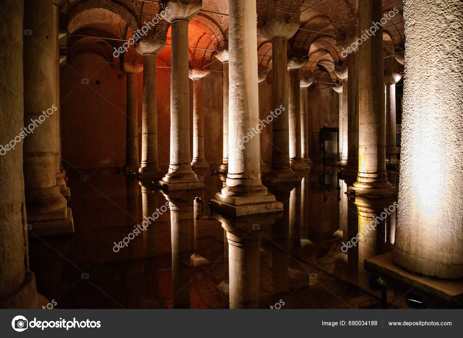 Basilica Cistern Yerebatan Sarayi Ancient Underground Water Reservoir ...
