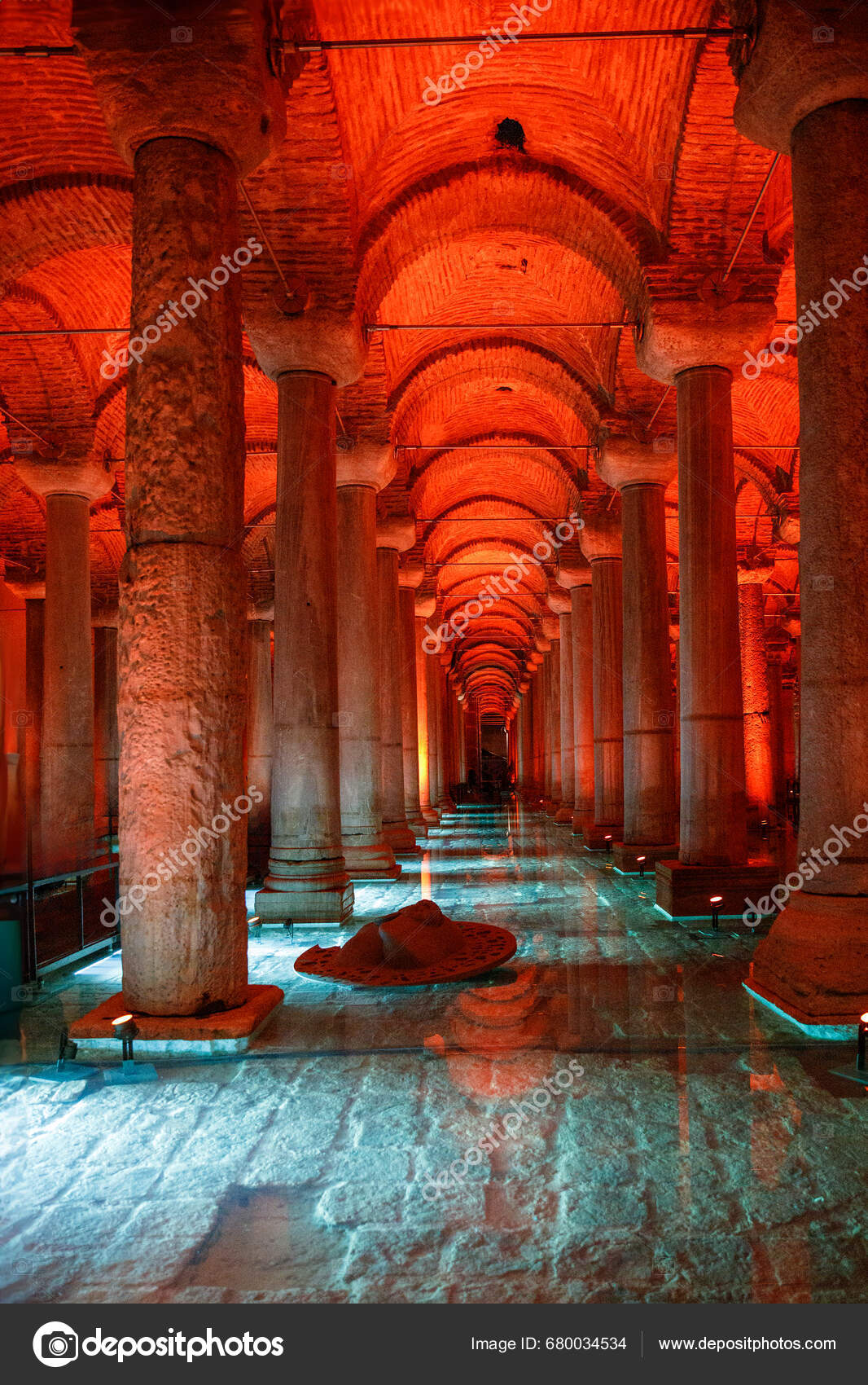 Basilica Cistern Yerebatan Sarayi Ancient Underground Water Reservoir ...
