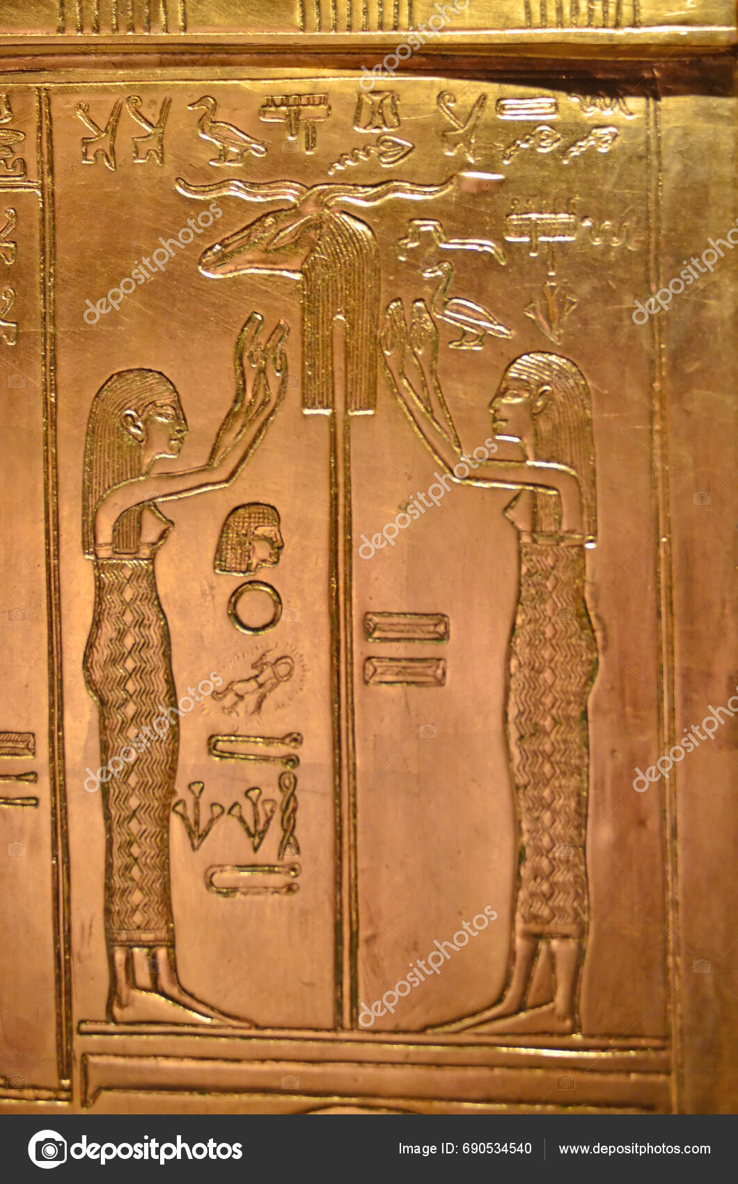 Two Women Worshiping Symbol Ancient Egyptian God Khnum Divine Potter ...