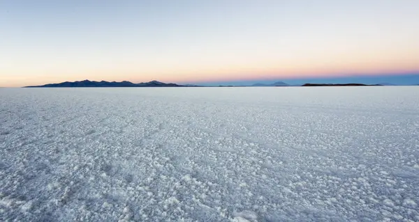 Imagens de Why and how do salt flats form sem royalties | Depositphotos