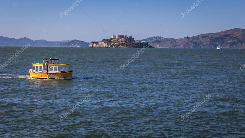 Vista de Alcatraz, es una isla en la bahía de San Francisco. De 1934 a ... Vista de Alcatraz, es una isla en la bahía de San Francisco. De 1934 a ...