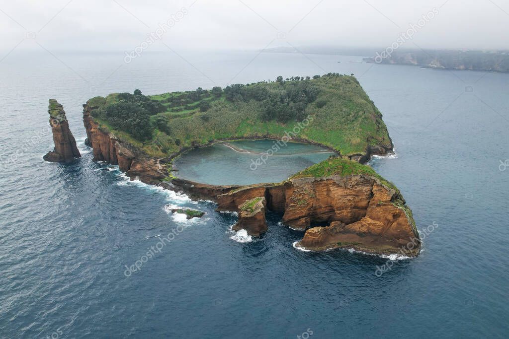 El Islote de Vila Franca, también conocido como el Anillo de la ...