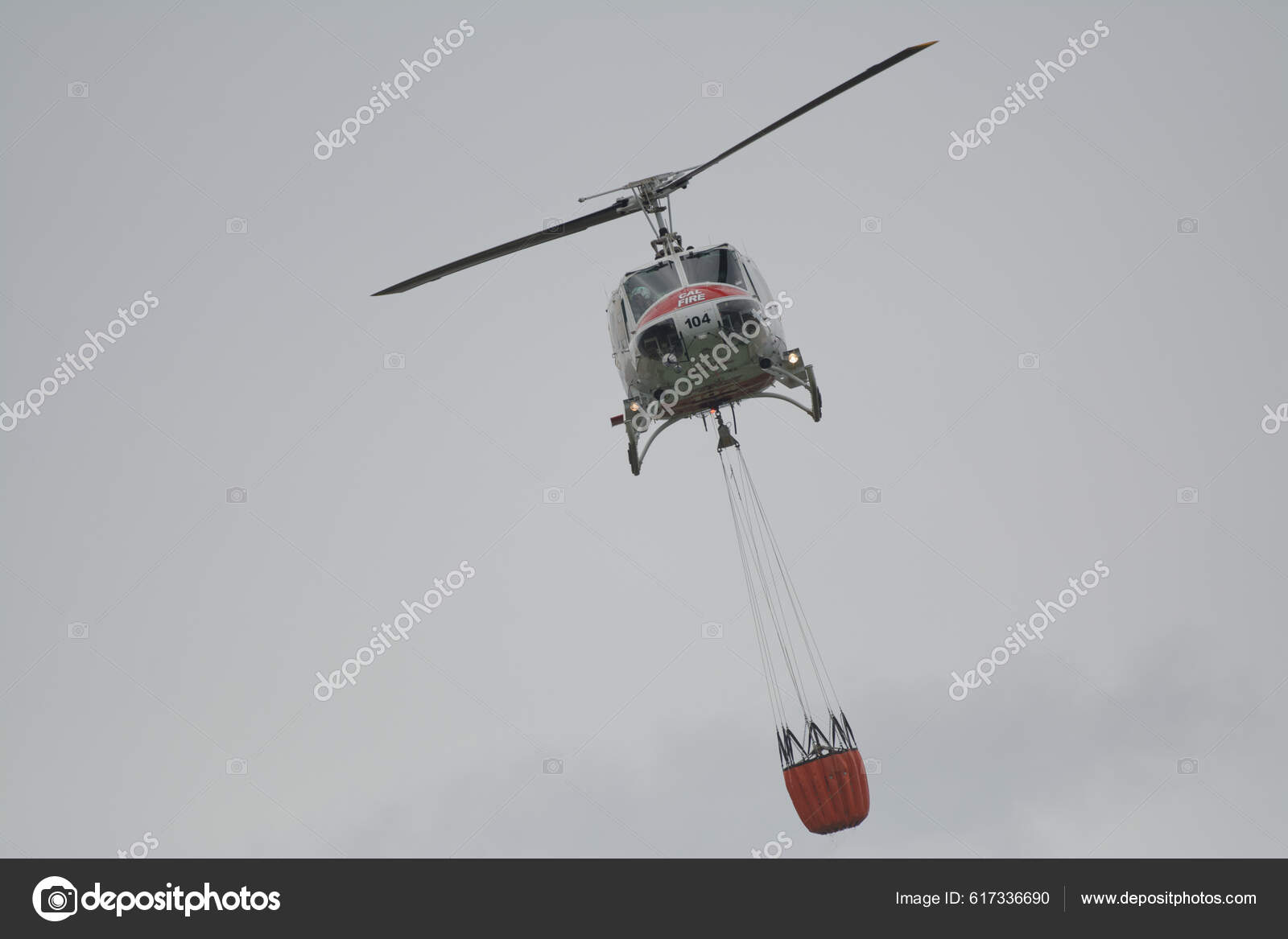 Cal Fire Helicopter Flying Water Bucket Lake Berryessa California Usa ...