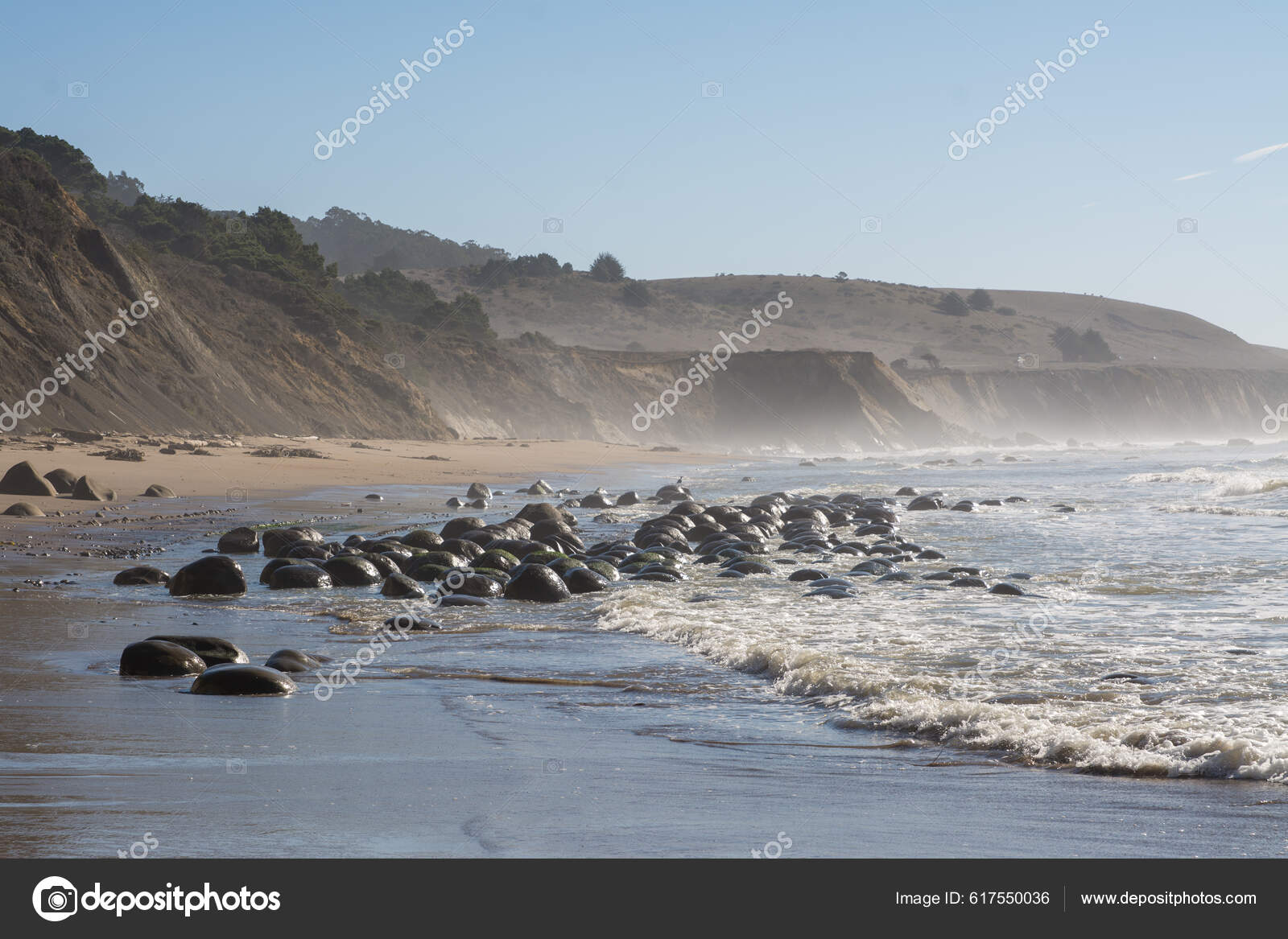 Waves Crashing Bowling Ball Beach Rocks California — Stock Photo ...