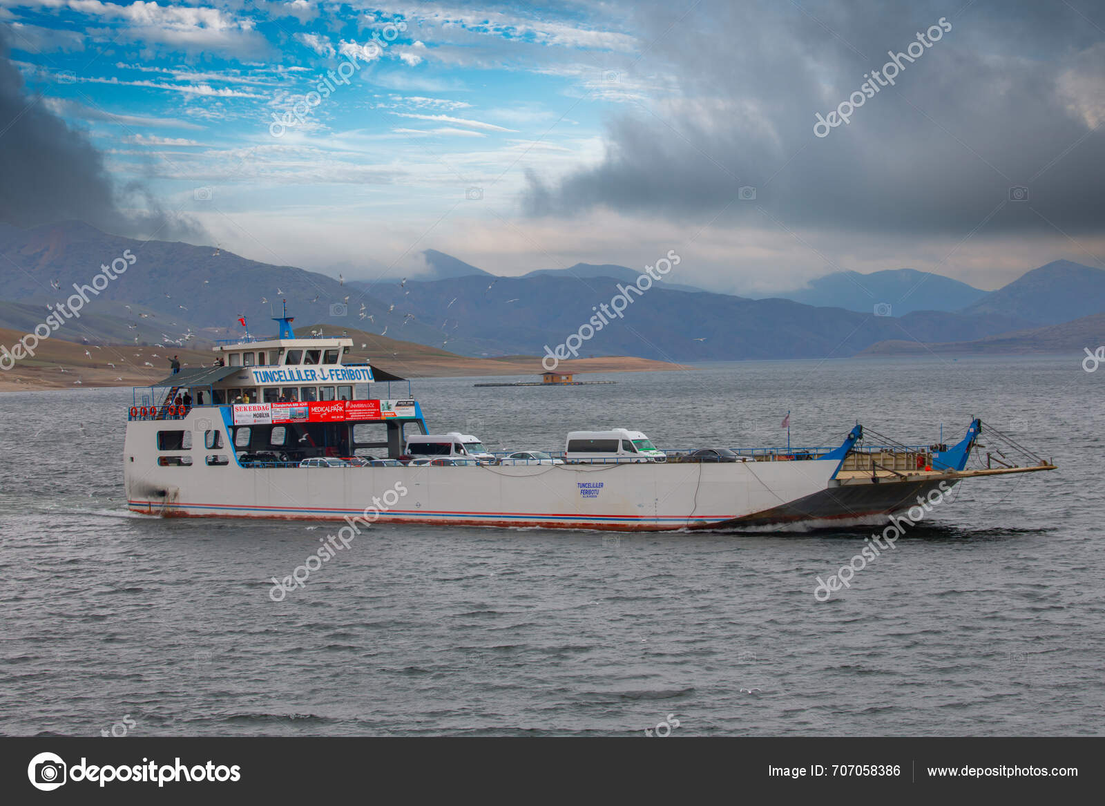 Pertek Castle Pertek Kalesi Located Pertek District Tunceli Province ...
