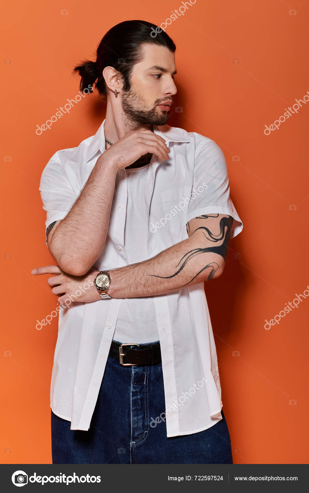 Stylish Caucasian Man Proudly Displays Captivating Tattoo His Arm ...