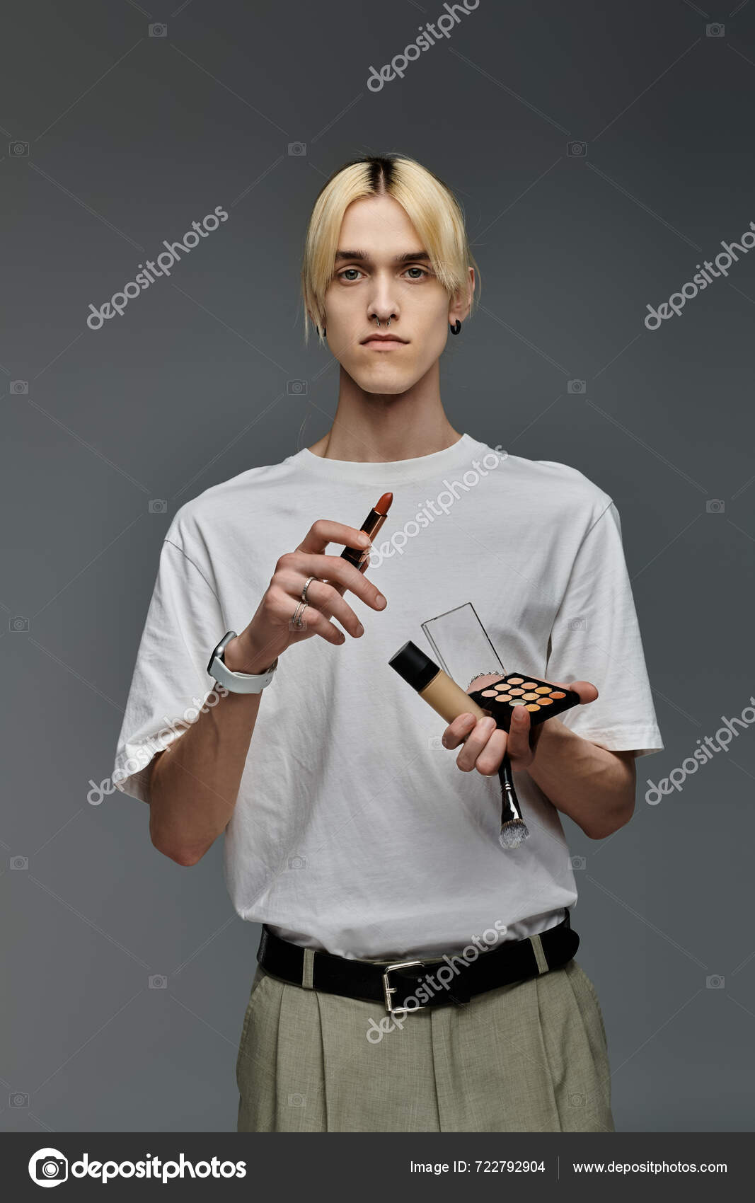 Handsome Man Holding Highlighter Hand — Stock Photo © HayDmitriy #722792904