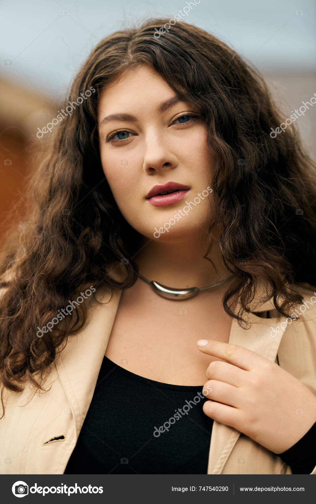 Beautiful Size Woman Wearing Stylish Dress Trench Coat — Stock Photo ...