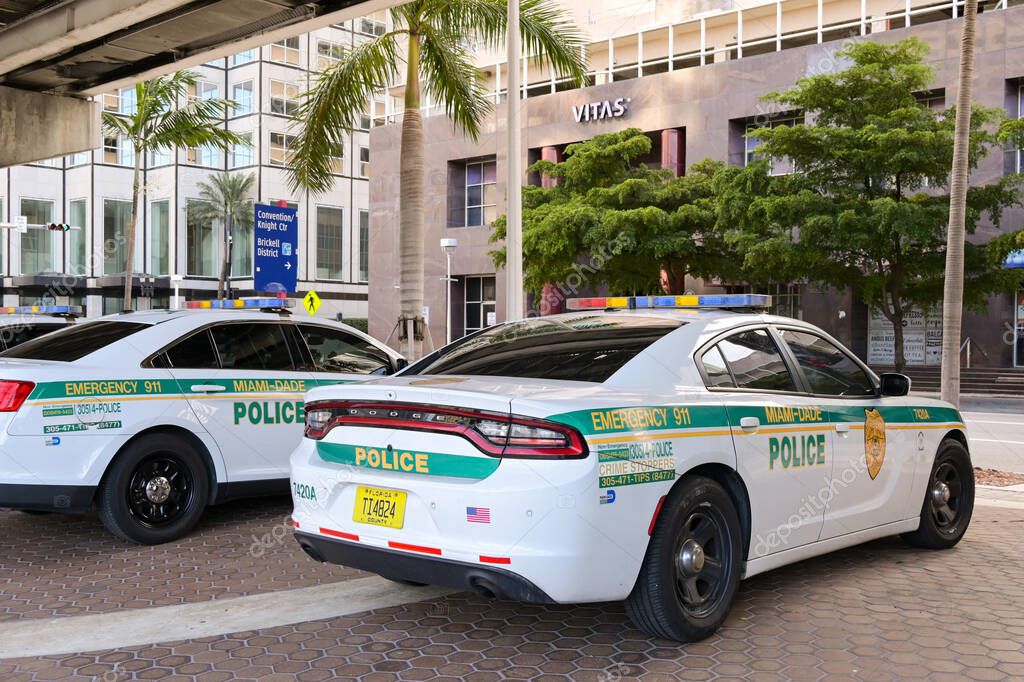 Miami, Florida, Estados Unidos - 3 de diciembre de 2023: patrullas ...