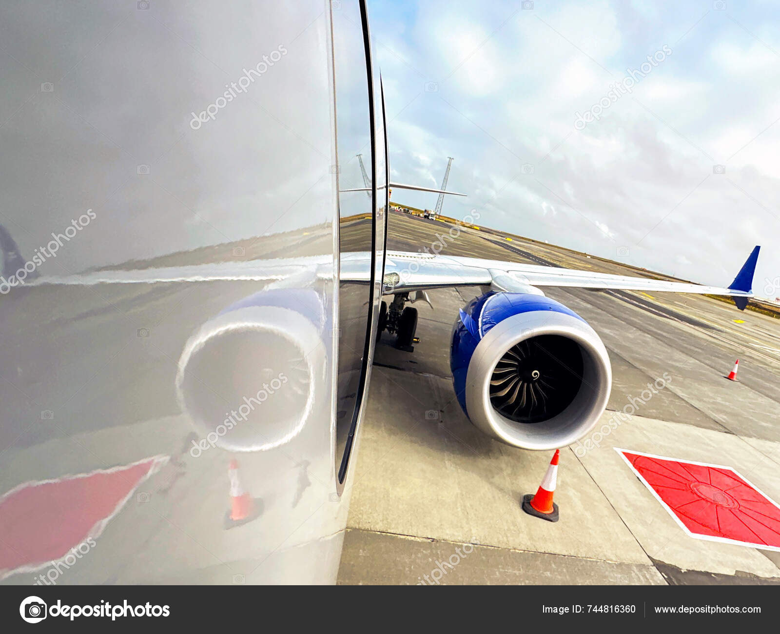 Aircraft Engine Wing Passenger Jet Reflected Plane's Fuselage People ...