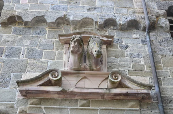 High parapet Stock Photos, Royalty Free High parapet Images | Depositphotos