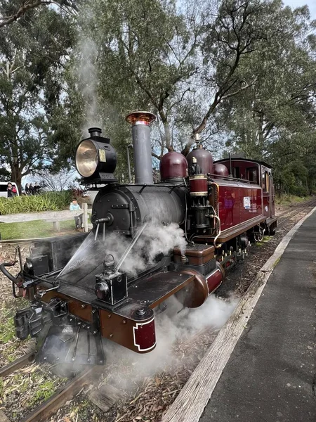 Steam engine train images libres de droit, photos de Steam engine train ...