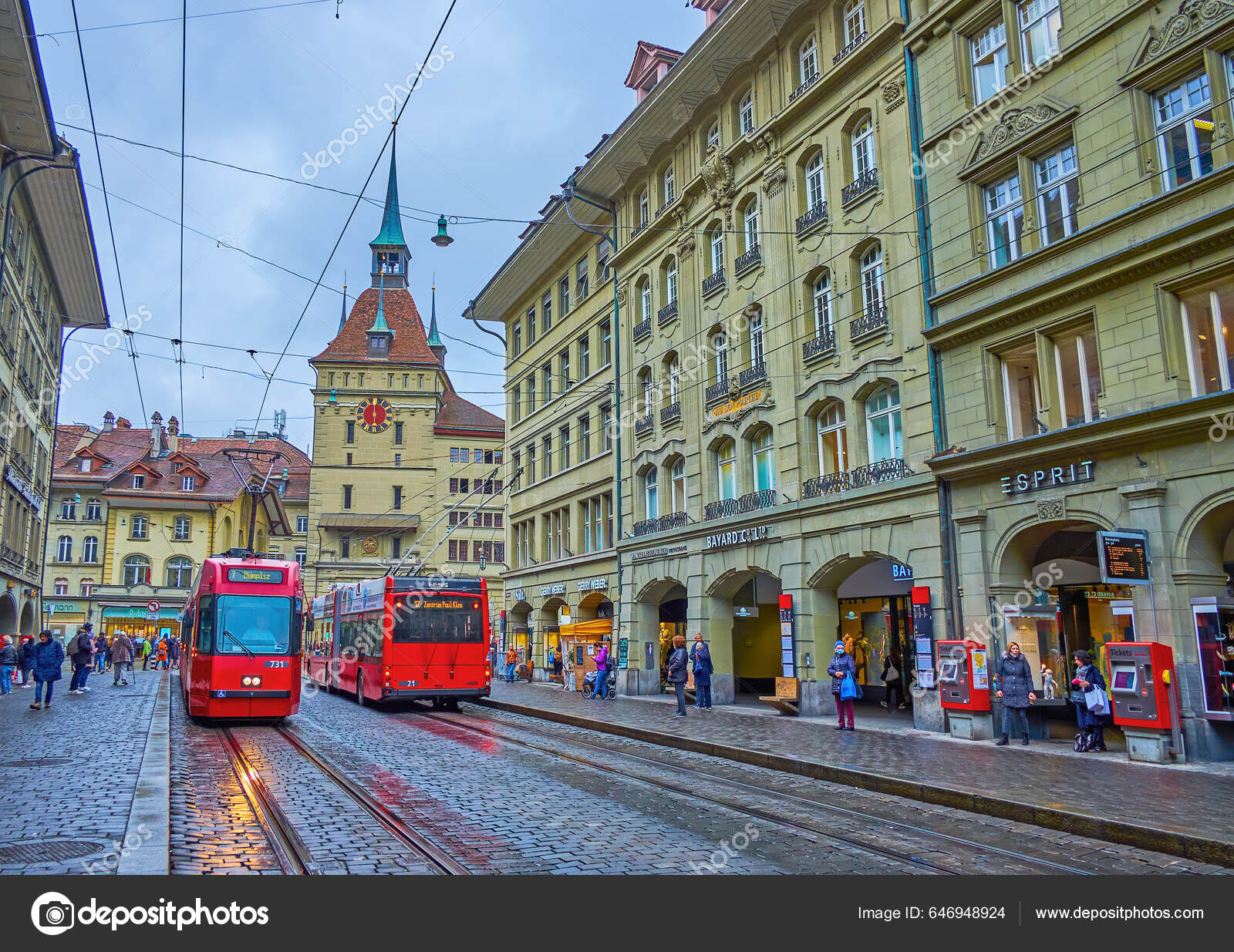 Bern Suiza Marzo 2022 Transporte Público Berna Recorre Las Principales ...