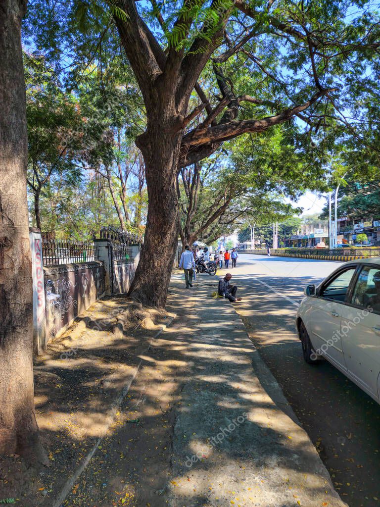 Kalburgi, India- 18 de enero de 2023; Foto de archivo de sendero o ...