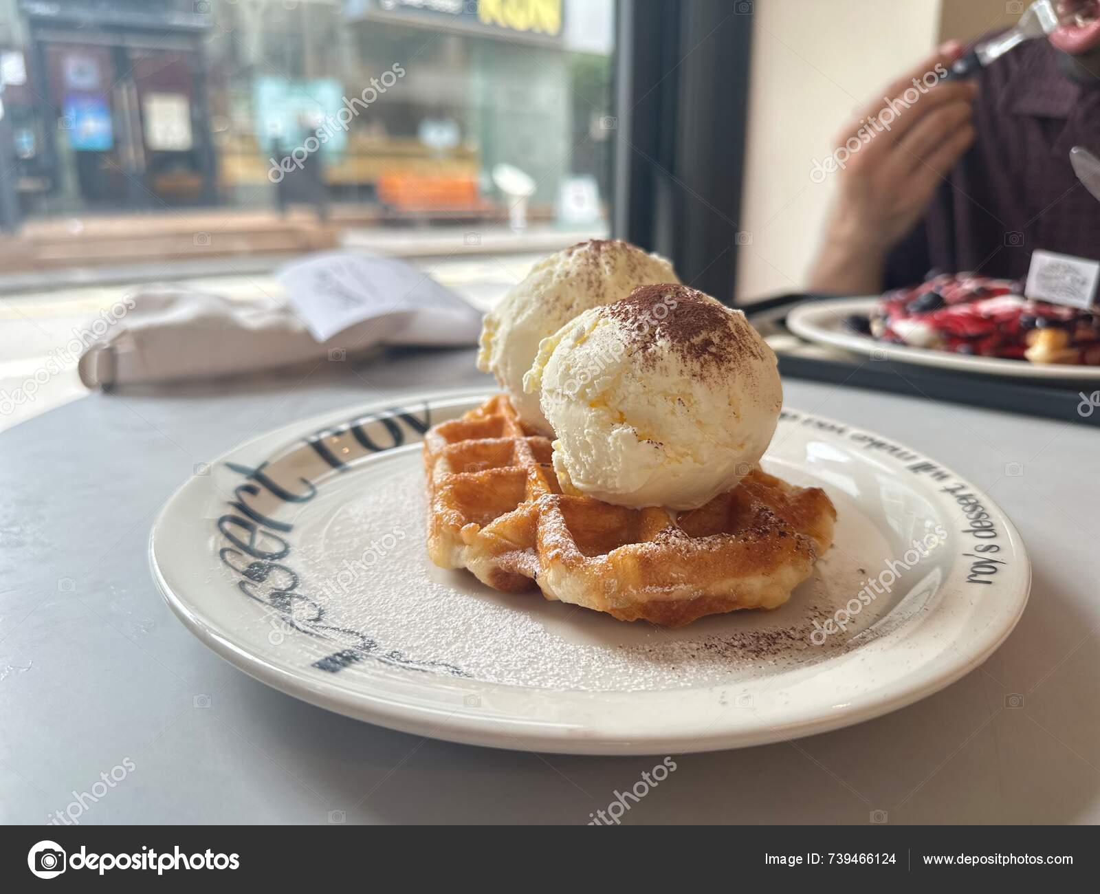 Seoul South Korea Aug 2024 Vanilla Waffle Cute Cafe Gangnam — Stock ...