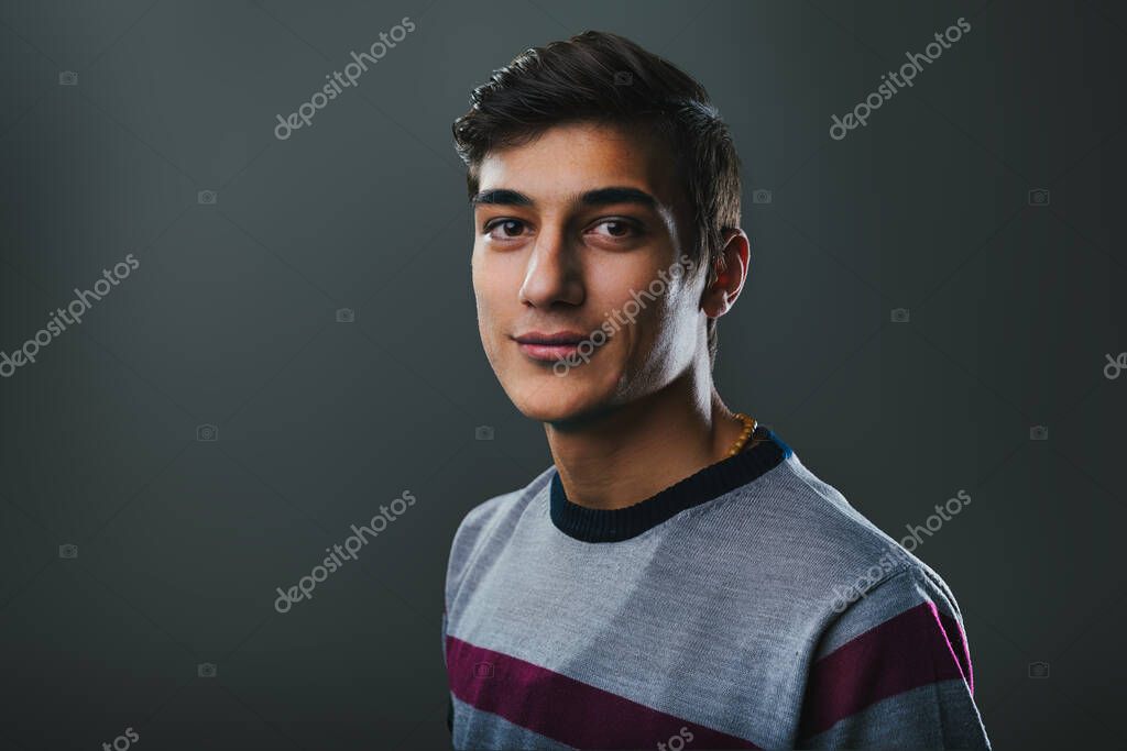 Traje a rayas y una media sonrisa asegurada definen el aspecto ...