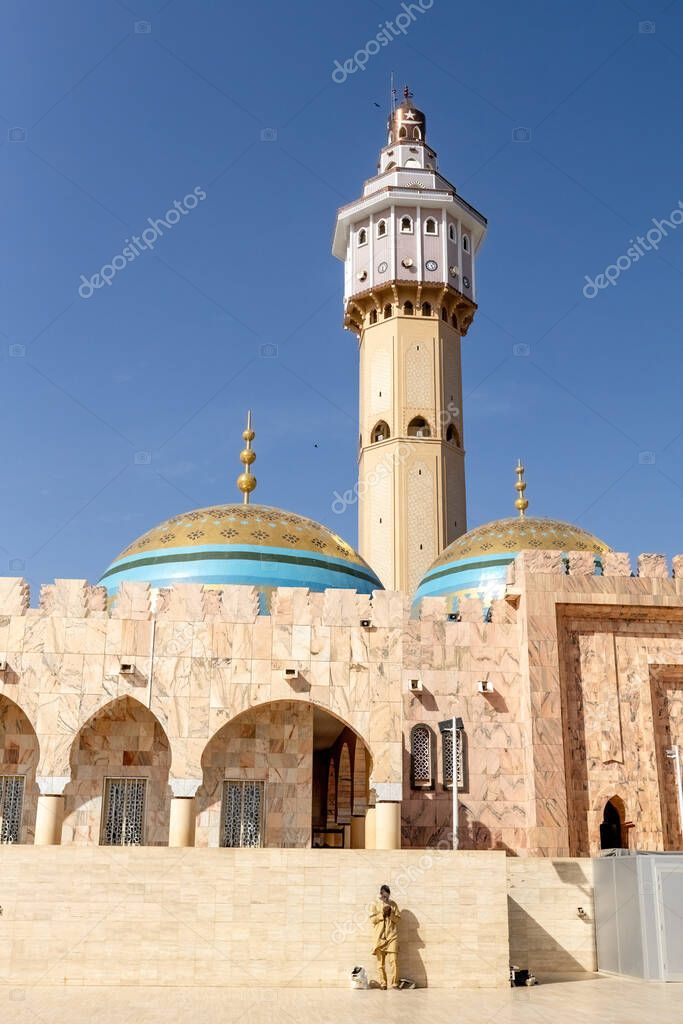 Detalles de la arquitectura vista exterior de la Mezquita de Touba en ...