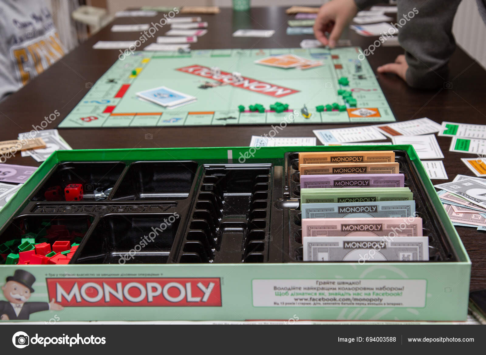 People Play Monopoly Monopoly Game – Stock Editorial Photo © nastya ...