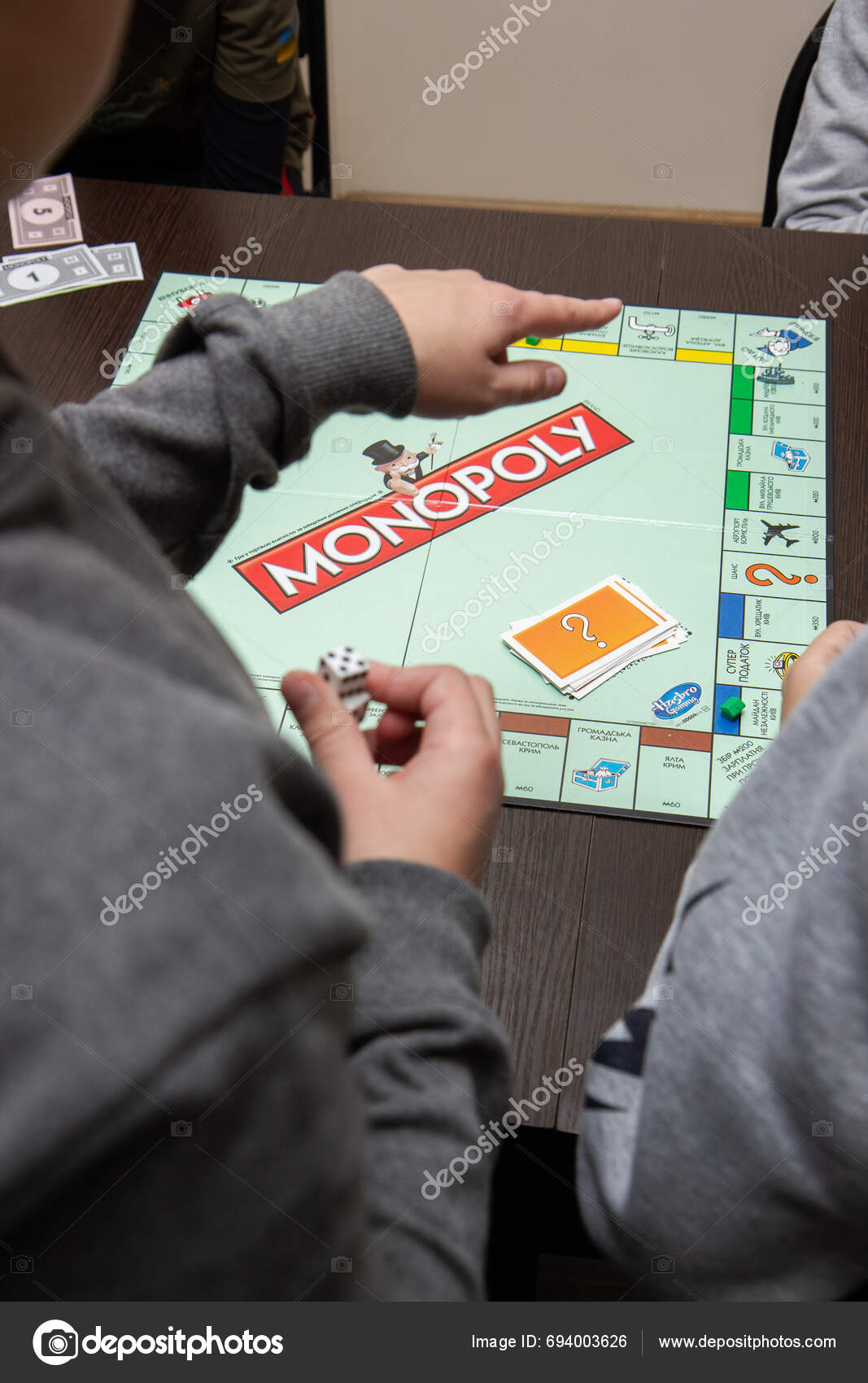 People Play Monopoly Monopoly Game – Stock Editorial Photo © nastya ...