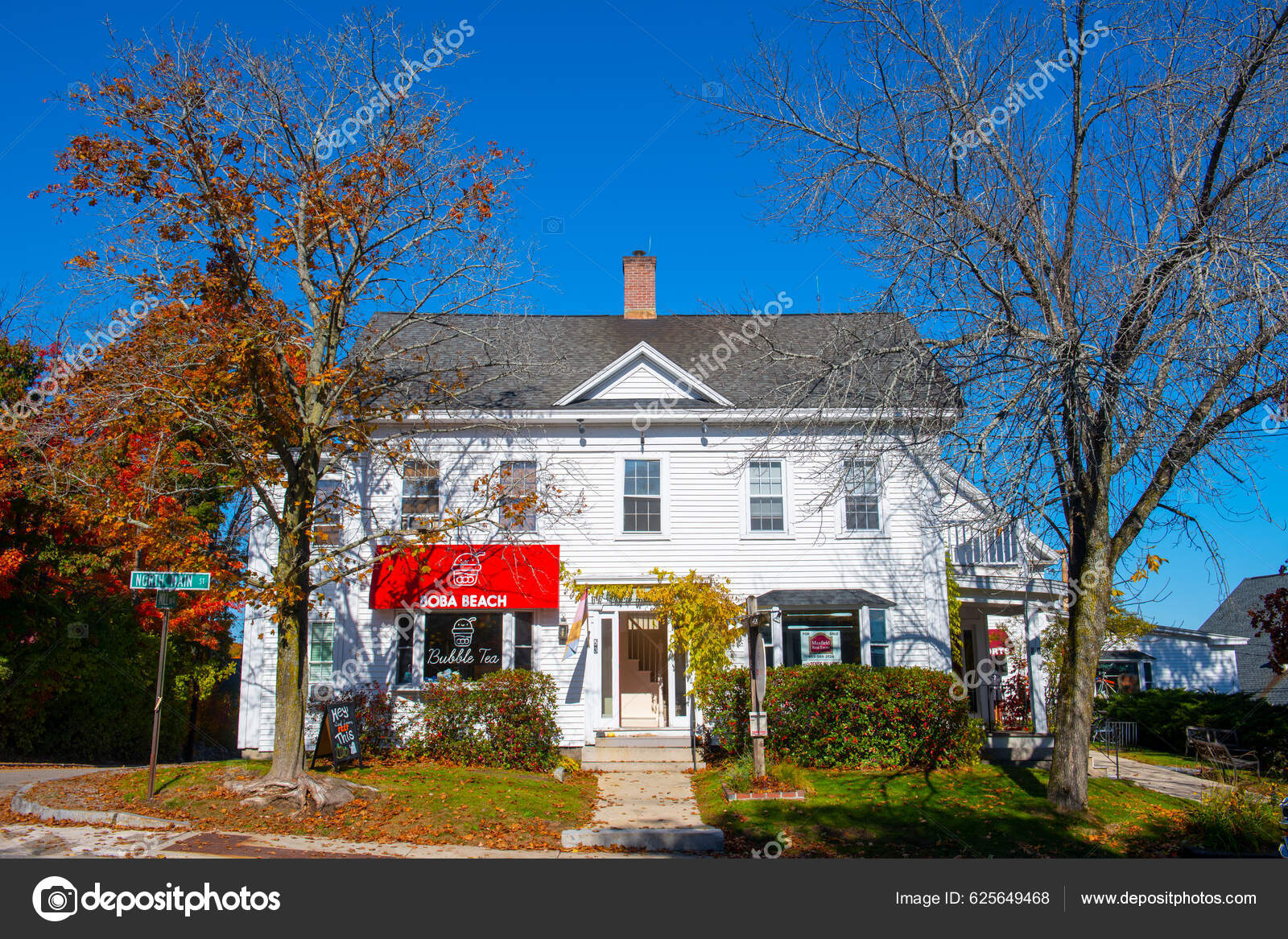 Boba Beach Bubble Tea Fall Main Street Historic Town Center — Stock ...