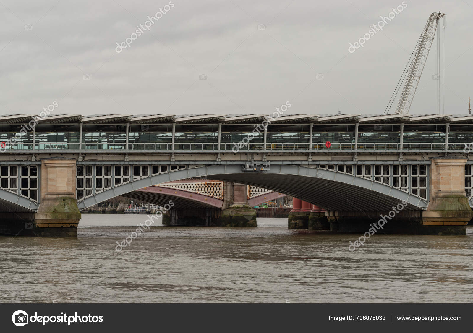 London Dec 2023 View Blackfriars Bridge Solar Panel Roof Blackfriars ...