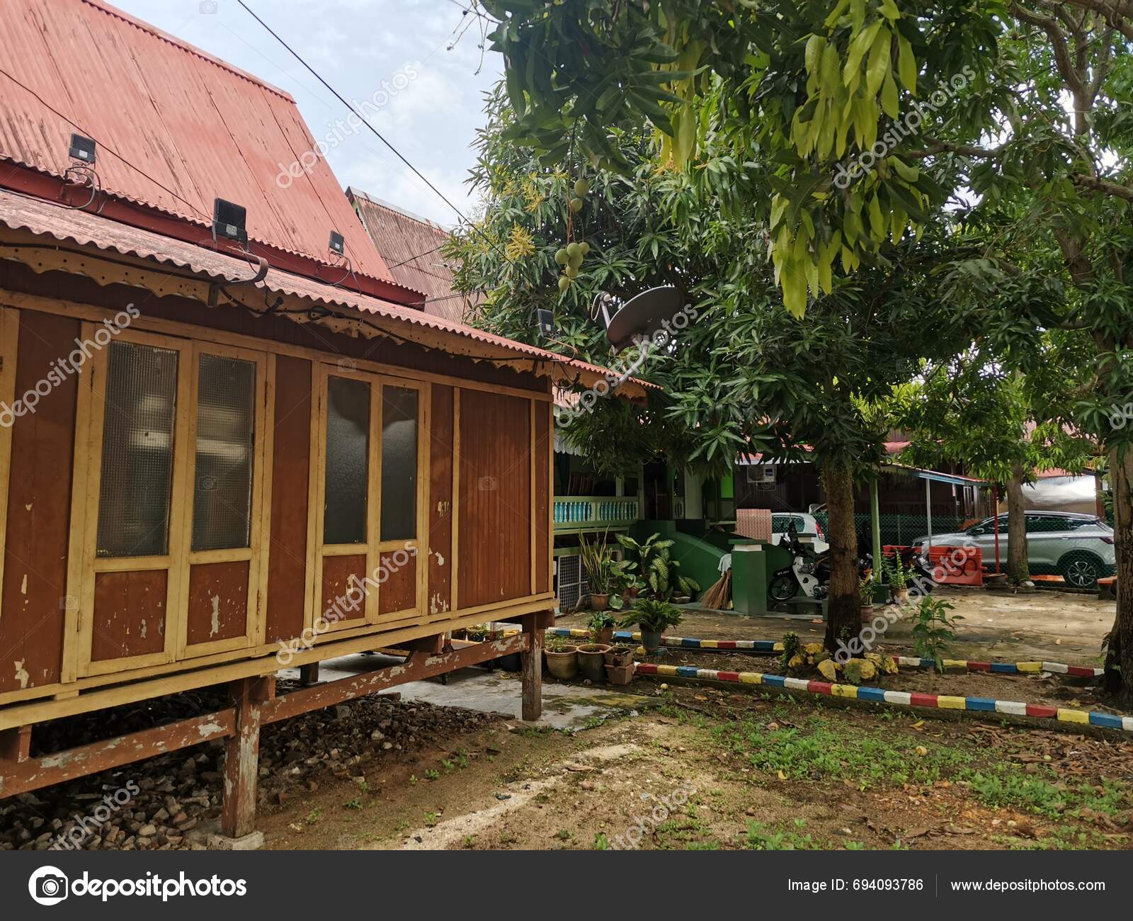 Old Living House Malaysia – Stock Editorial Photo © loewenzahn #694093786 Old Living House Malaysia – Stock Editorial Photo © loewenzahn #694093786