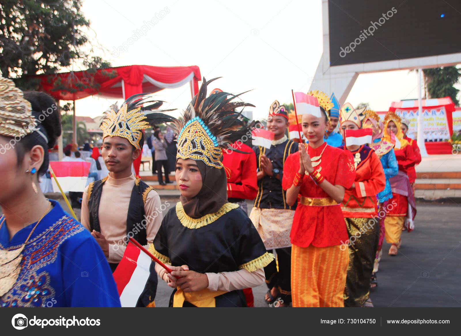 Parade Indonesia Traditional Cultural Costumes Young People Batang ...