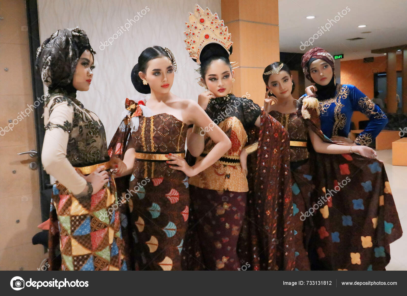 Beautiful Women Wearing Batik Clothes Kabaya Pekalongan Indonesia June ...