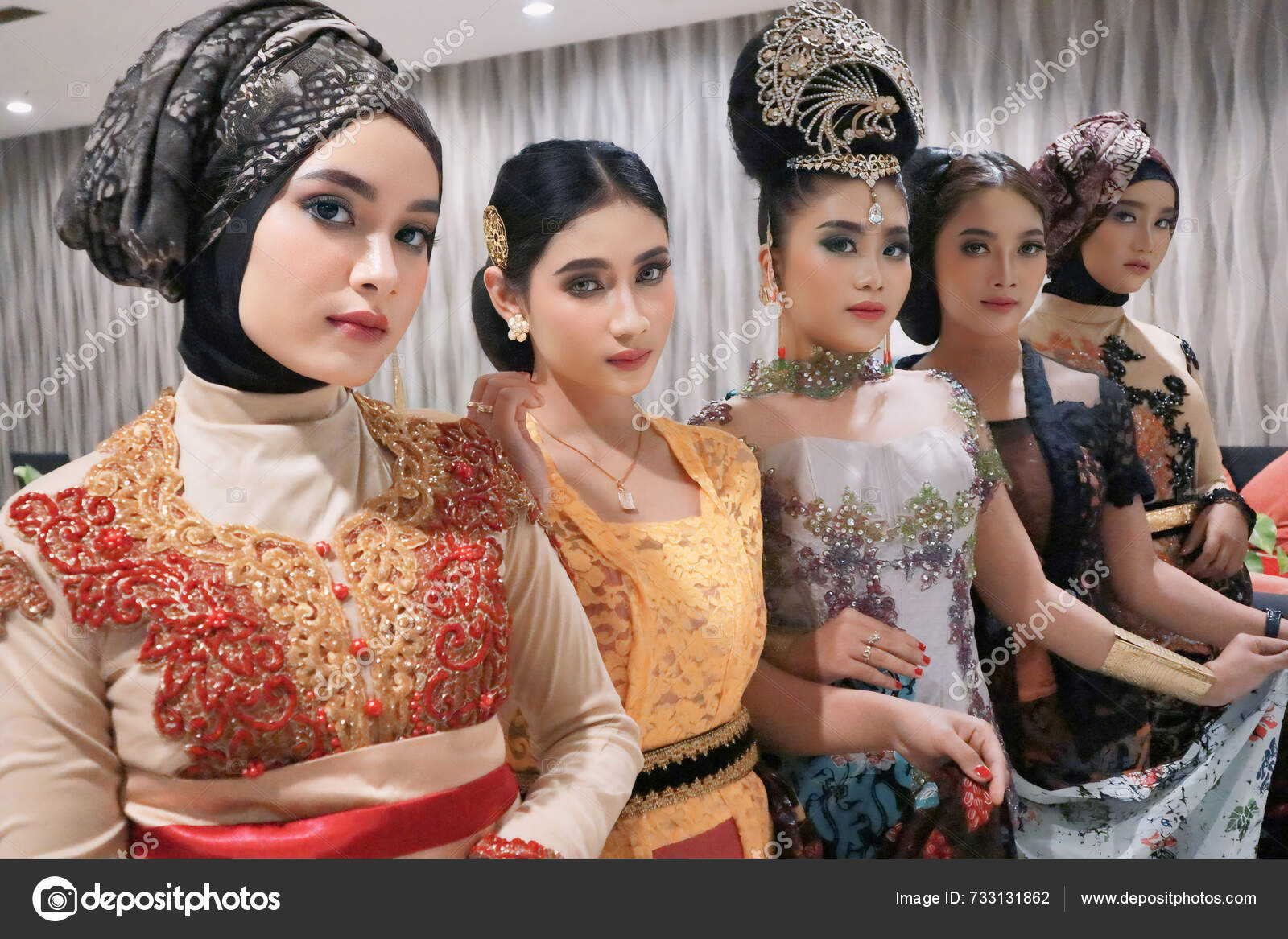 Beautiful Women Wearing Batik Clothes Kabaya Pekalongan Indonesia June ...