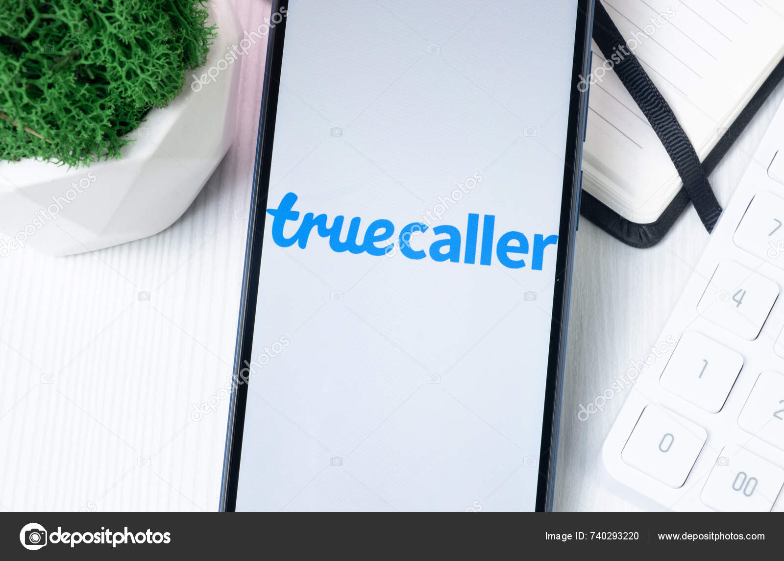 New York Usa August 2024 Truecaller Logo Phone Screen Company — Stock ...